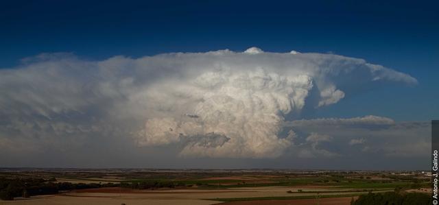Wolkenatlas: 10 WMO-Wolkenarten mit Bildern bestimmen - Wetterkurs ...